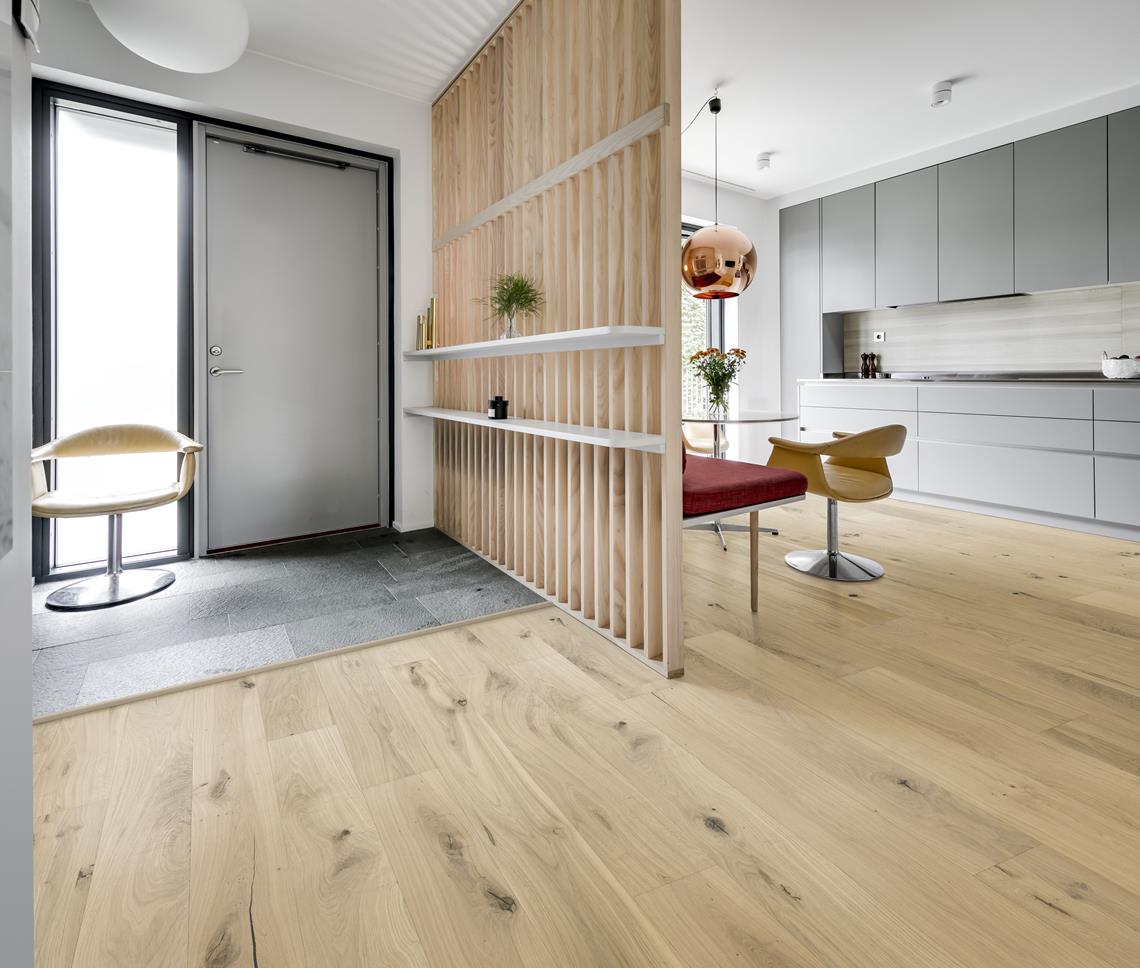 Oak Frosted Oat Plank - YF Alaska